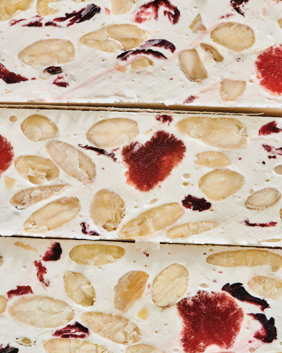 Nougat Blanc Tendre aux Fruits Rouges artisanal Léonard Parli